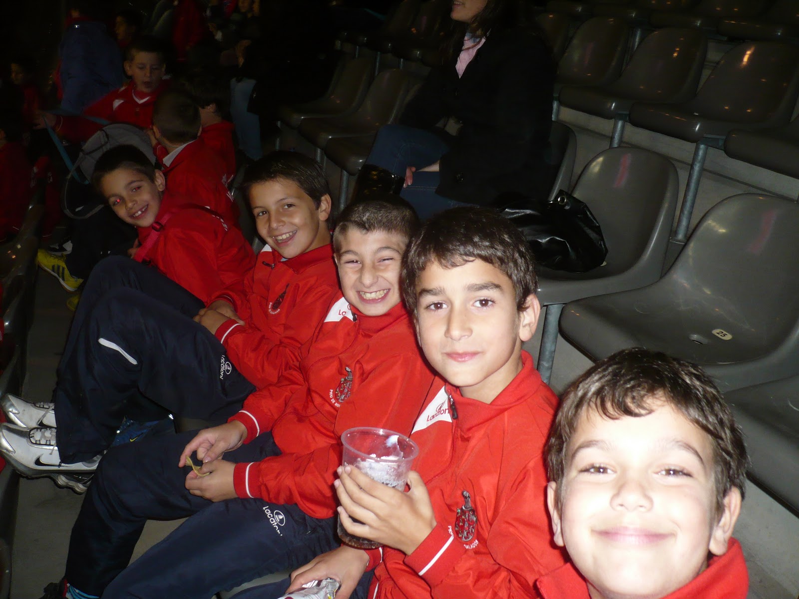ESCOLA DE FUTEBOL DO PICO DE REGALADOS: Olha o passarinho... (SC Braga ... ESCOLA DE FUTEBOL DO PICO DE REGALADOS: Olha o passarinho... (SC Braga ...