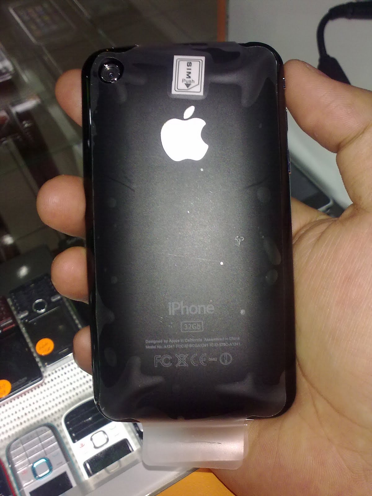 RIX MOBILE: IPHONE 3GS