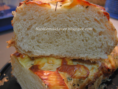 Nasi Lemak Lover: My first attempt in making bread