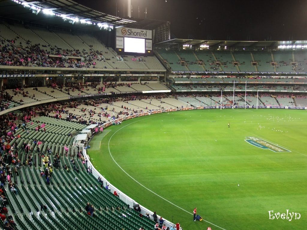 EVELYN: Footy Match @ MCG Stadium