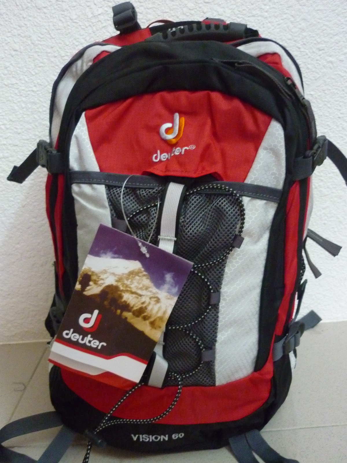 DEUTER-SAMSONITE-THE NORTHFACE-NIKE: DEUTER VISION 60 (RM120)