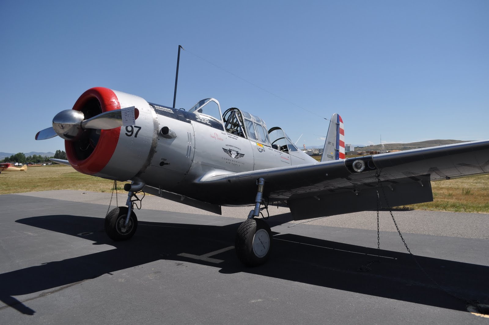 Sunny Days: A day to look at old planes.