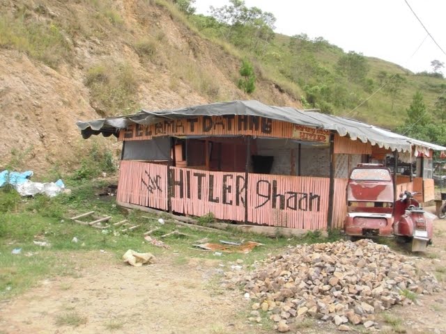 NAZI JERMAN: Warung Nasi (Nazi) Hitler Di Indonesia!