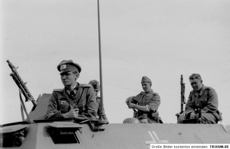 NAZI JERMAN: Album Foto 14. Panzer Division Dalam Ofensif Tahun 1942