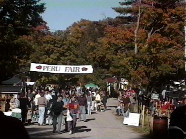 10engines: peru fair look -2010
