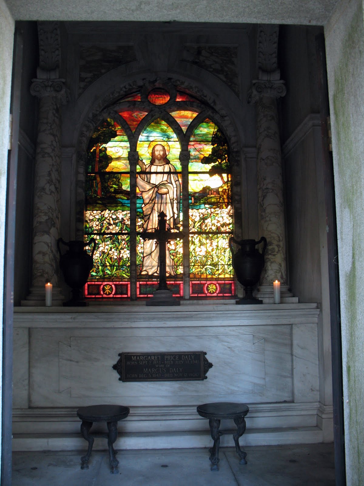 Mille Fiori Favoriti: A Rare Glimpse of a Tiffany Window in Green-Wood ...