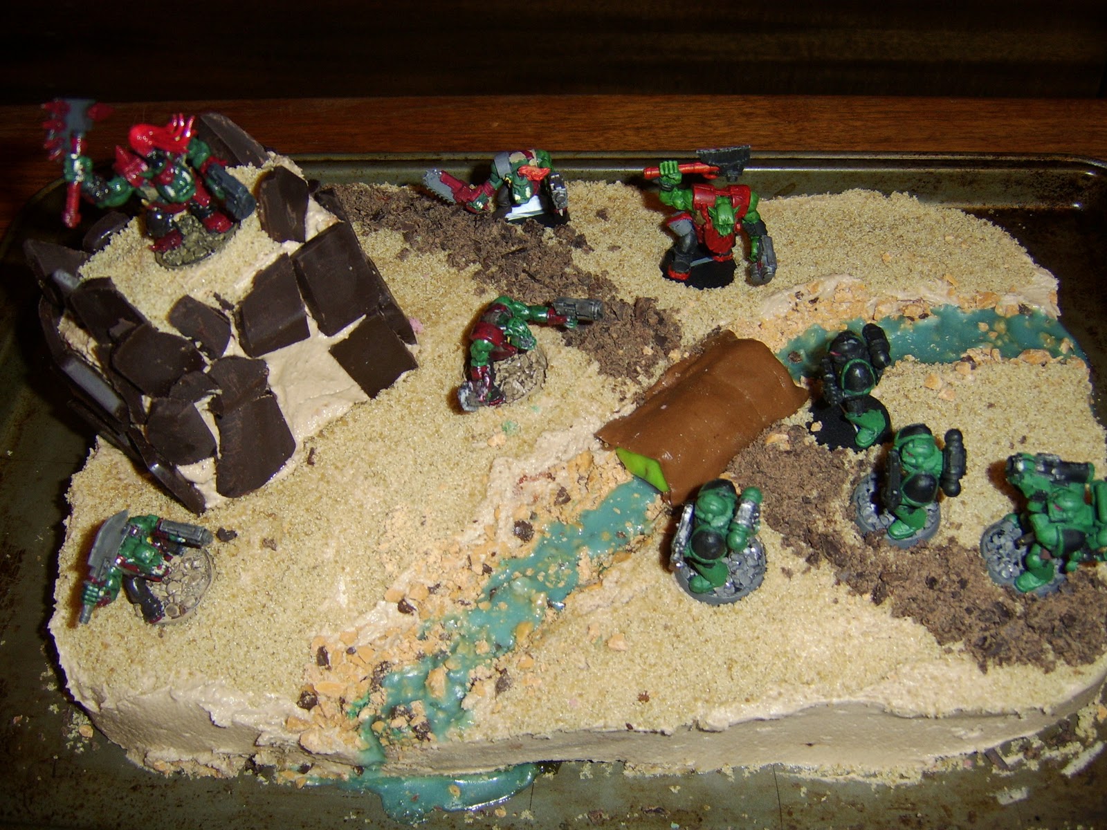Stringer Mama: Another Cake with a "Warhammer" theme