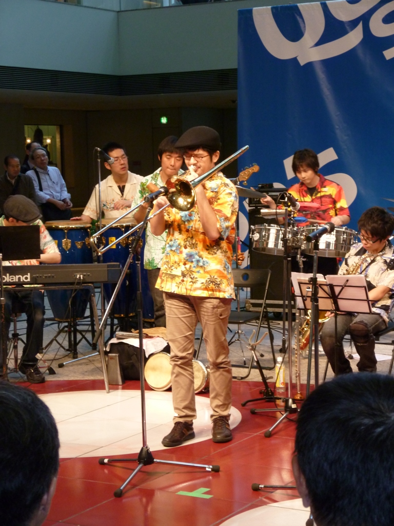 Latin Jazz Big Band "SATO MUSEN": 大盛況！ジャズプロ終了！