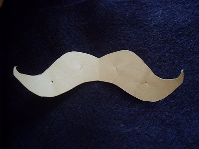 5 Orange Potatoes: Silly Moustache Tutorial