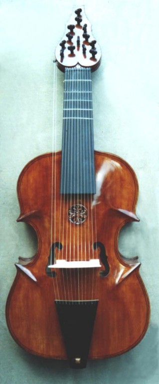 Lira da gamba - Lirone