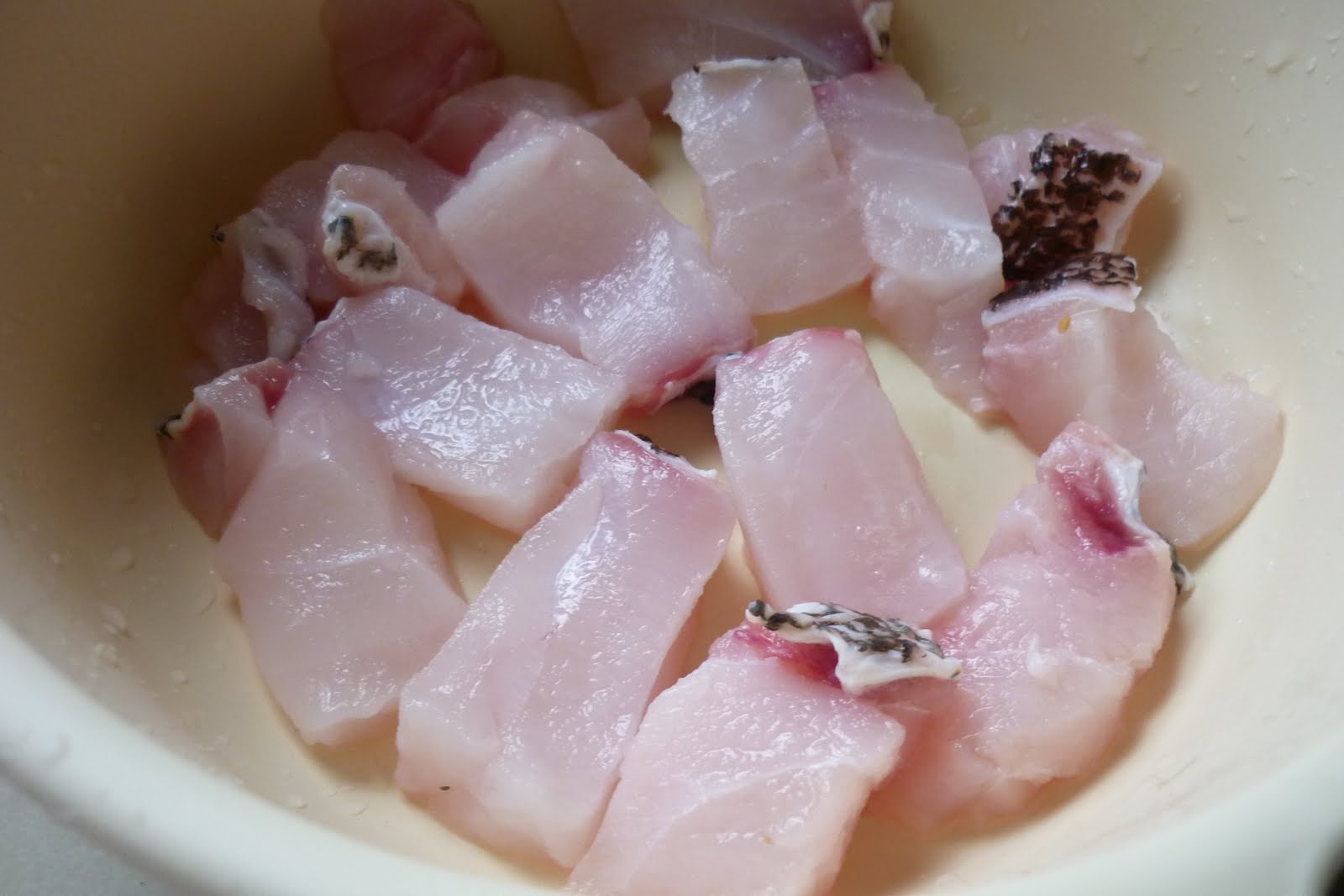 kitchen flavours: Stir-Fry Garoupa Fillet with Spring Onions