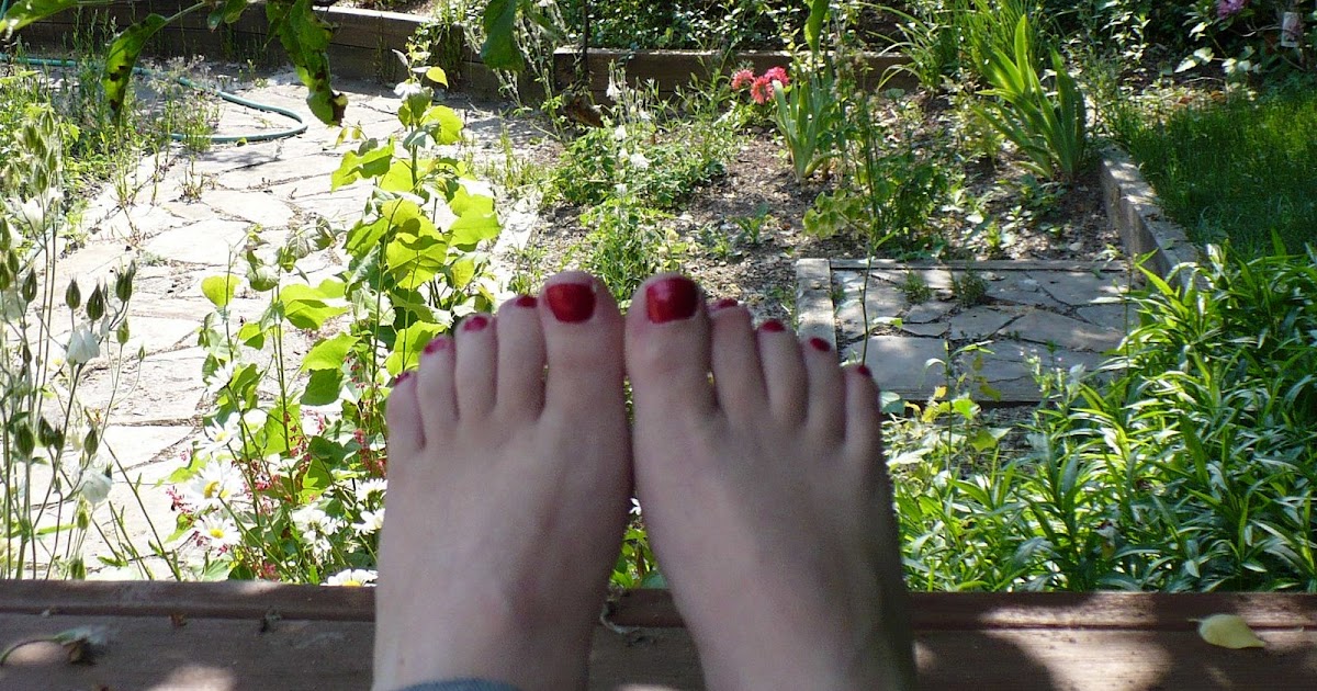 The Jensons: Painted Toes
