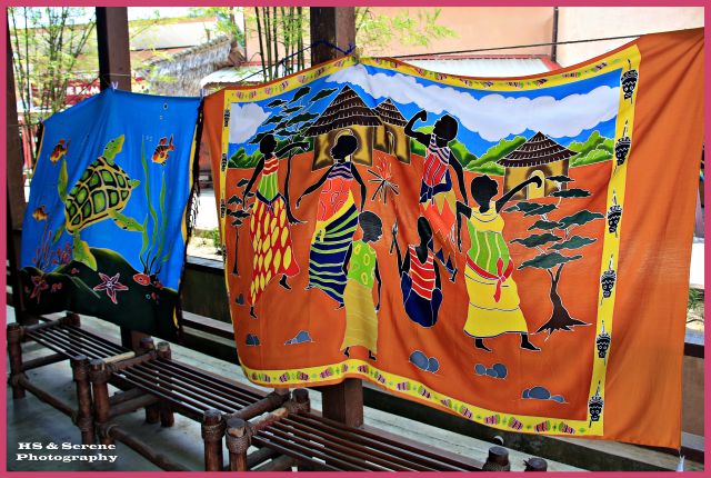 Food & Leisure: Natural Batik Village... a batik in making....