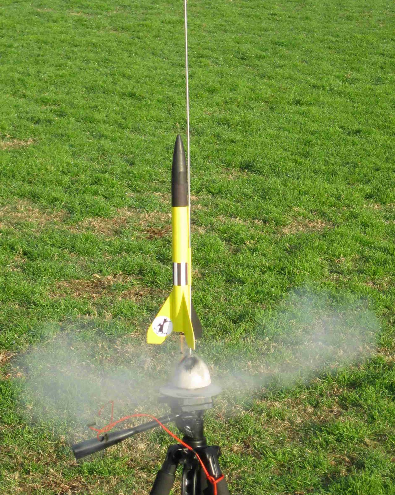 Model Rocket Building: LAUNCH! Schoolyard January 31, 2011