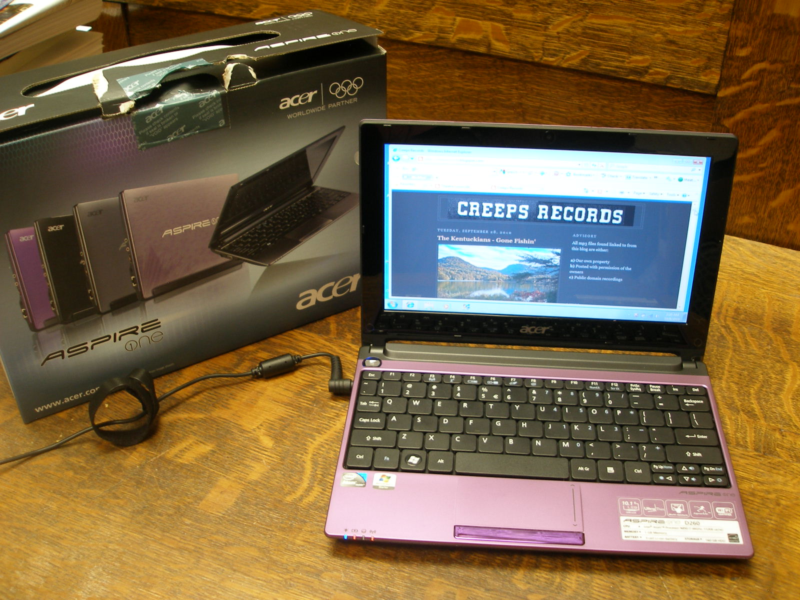 Transylvania Gentlemen: Acer Aspire One D260