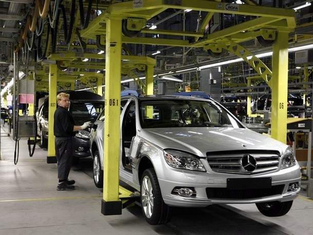 NewsBookBlog.blogspot.com: The Factory of Mercedes-Benz in Germany