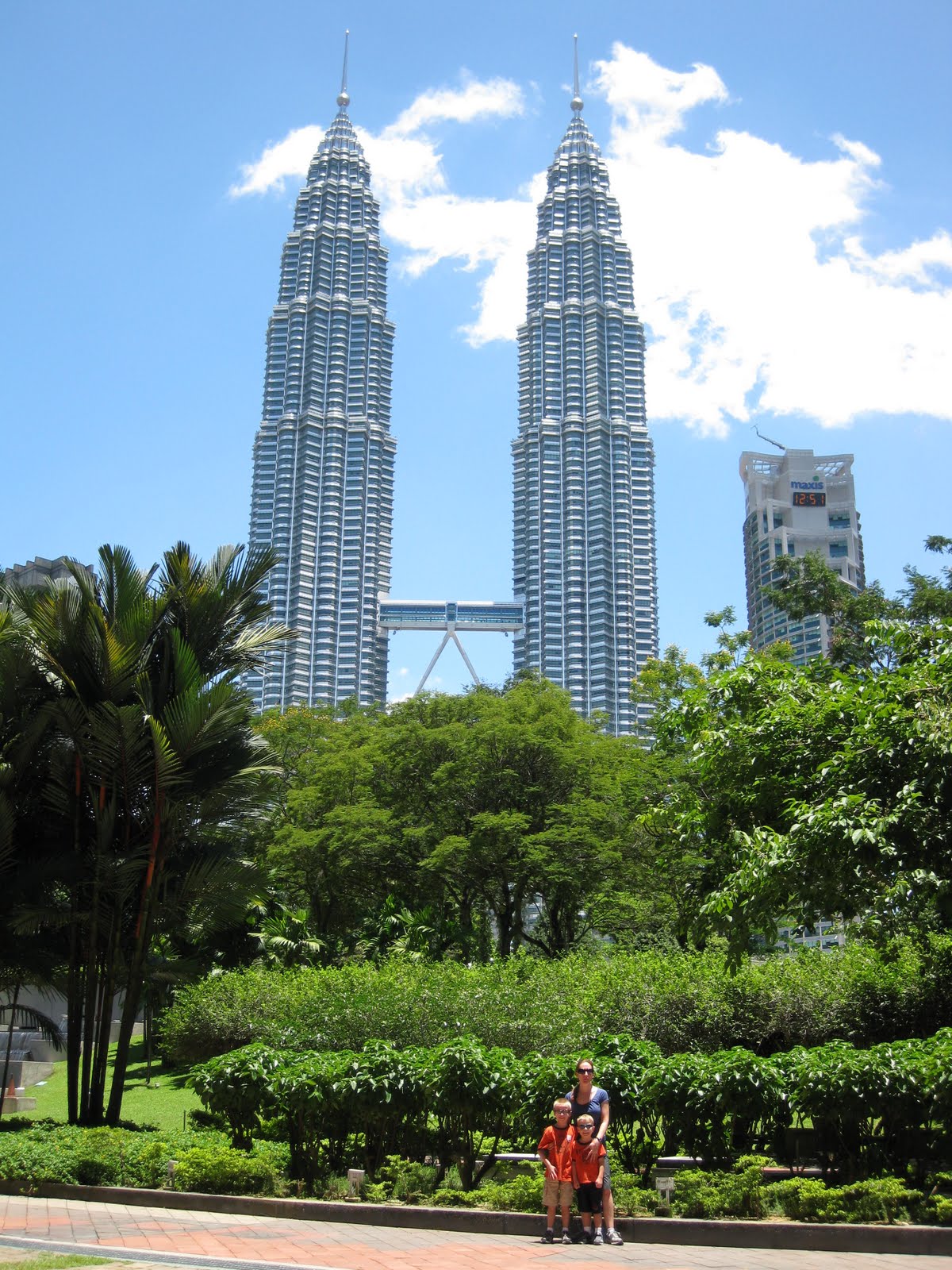 The Offner Adventures: Petronas Twin Towers Sky Bridge