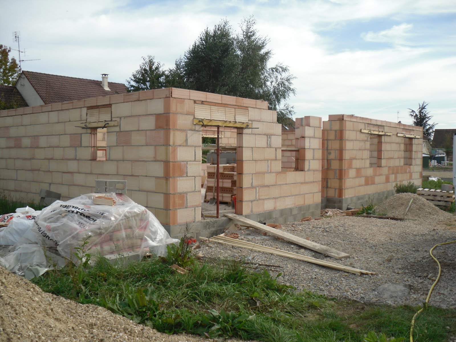 Construction de notre maison: Les murs, linteaux et chaînage