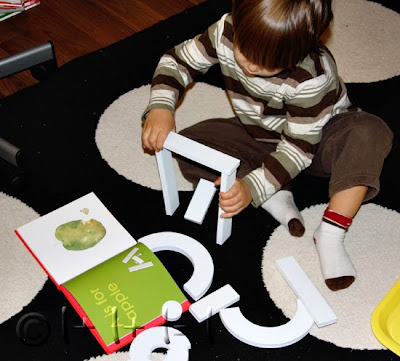 Tot School - 1+1+1=1