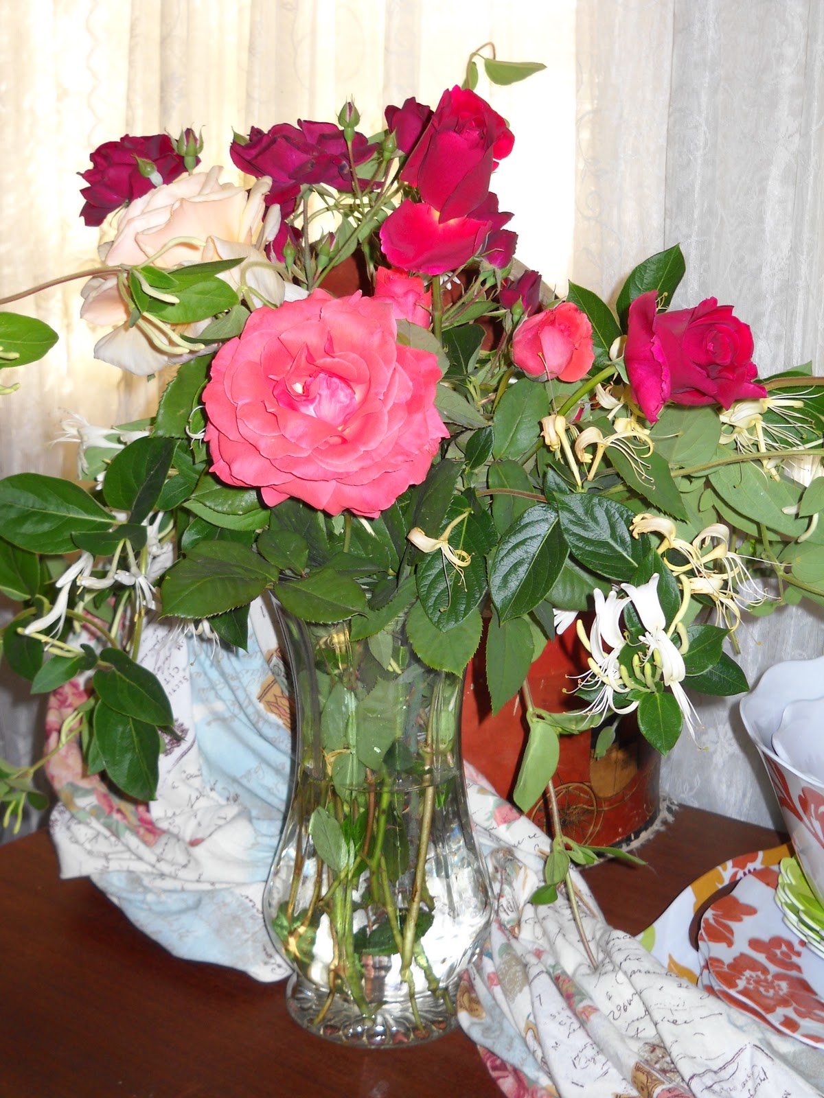 Linda's Life Journal: Honeysuckle and Roses....