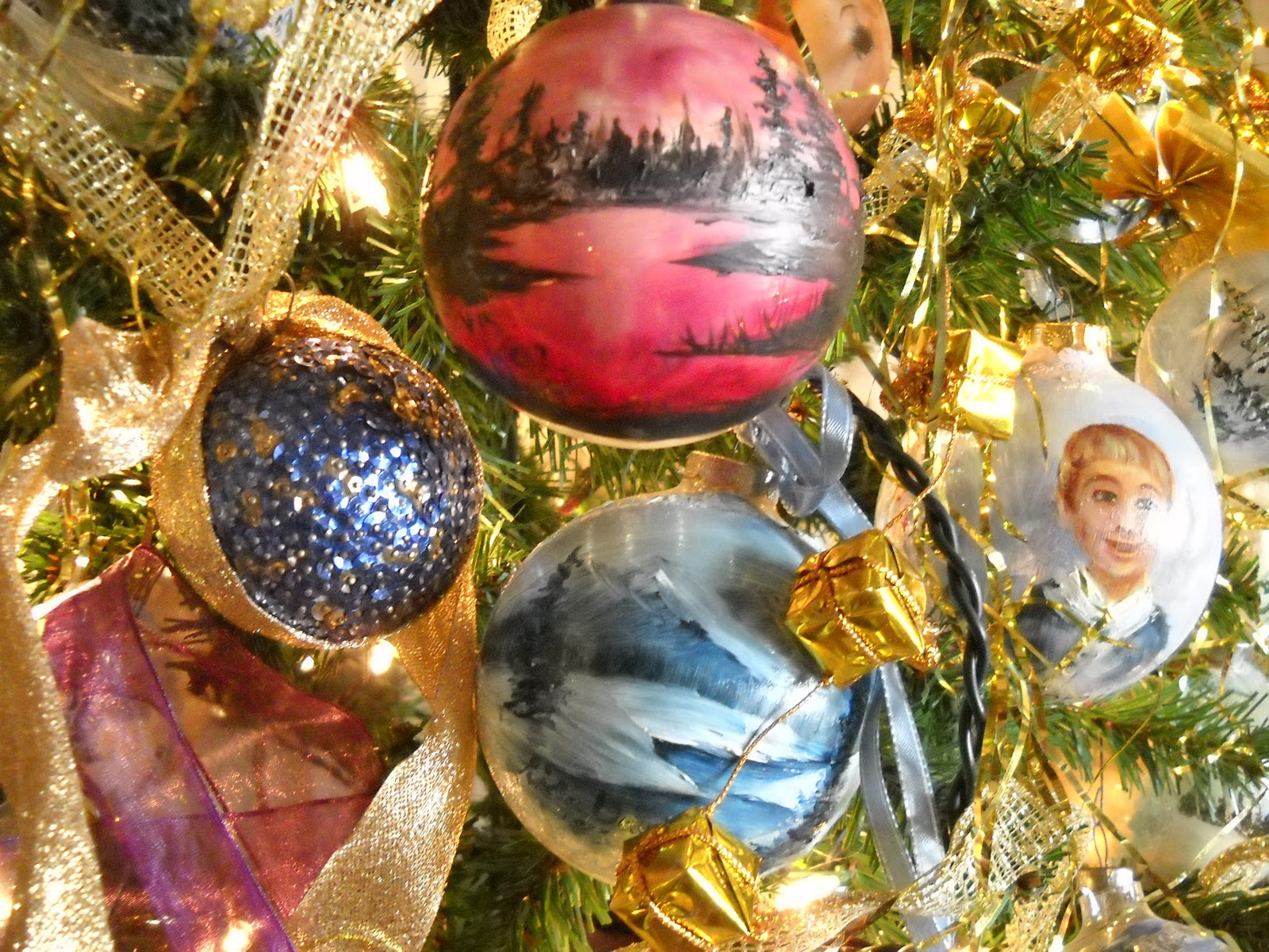 Linda's Life Journal: Hand Painted 'Memory' Ornaments