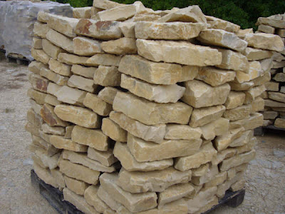 CARRIEREDARDE: Pierre à muret