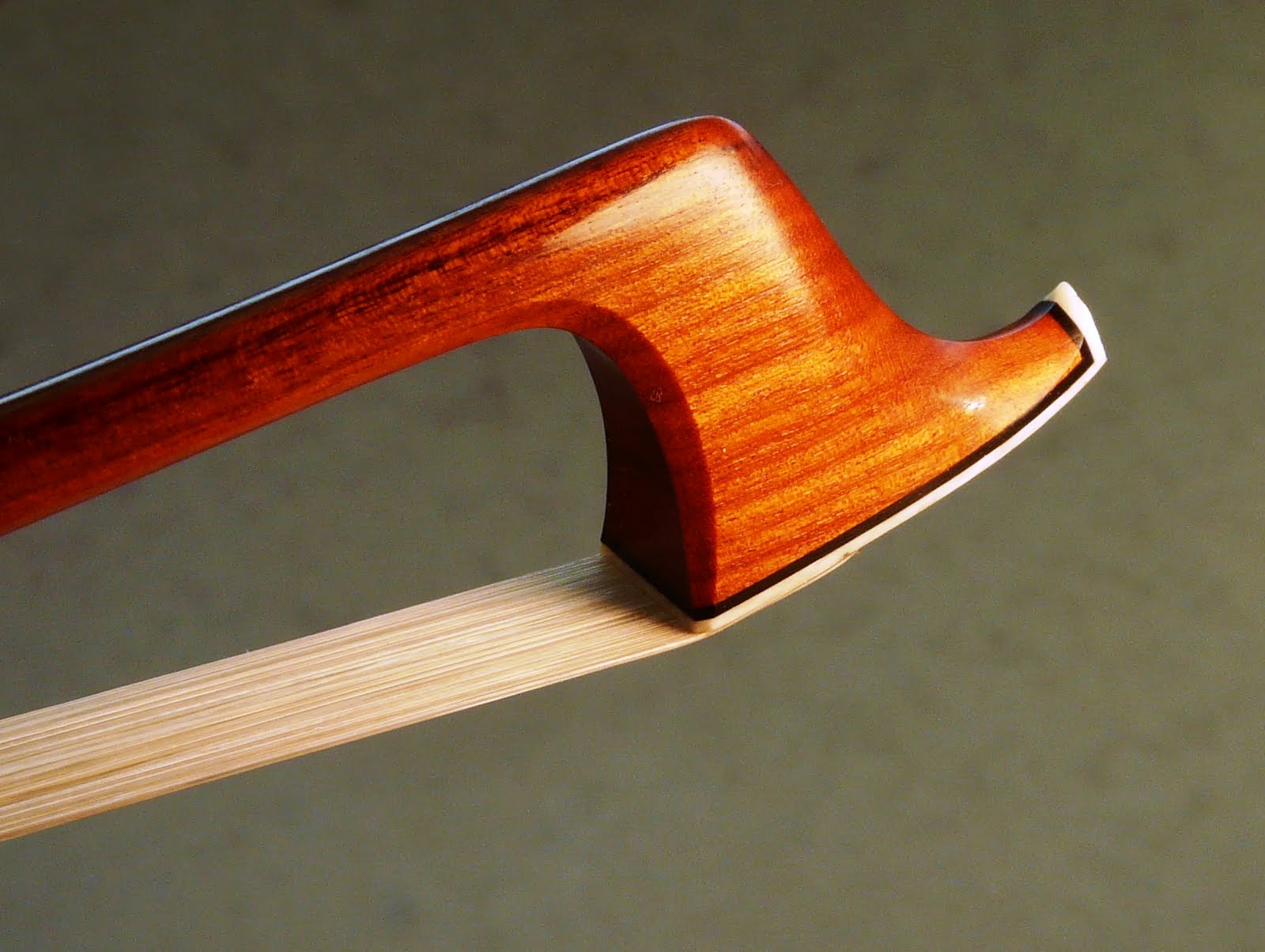 Atelier J.L.TAUZIEDE - ARCHETIER - Meilleur Ouvrier de France 2011: ARCHETS