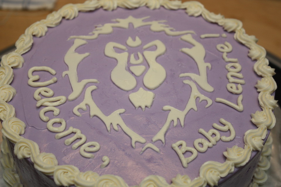 Adventures in Cake Decorating or "Hey, I can do that!"