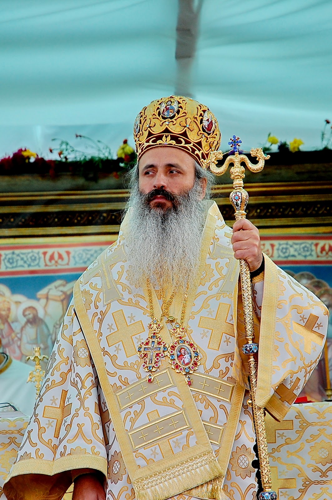 CARP RADU PHOTOGRAPHY: POZE SFINTIREA PAROHIEI BICAZ CHEI II CU HRAMUL ...