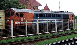 Raditya Faiz Octaviana: LOKOMOTIF CC 200 08