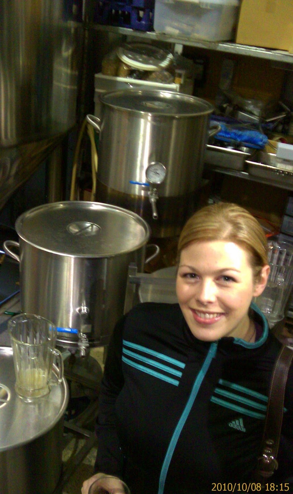 the pissed liBEERian: A place that does it Bigger and Better than most ...