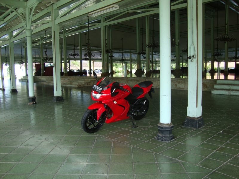 KUCING BANTET: Napak Tilas Studio Perancangan Kota 2010, Pura ...