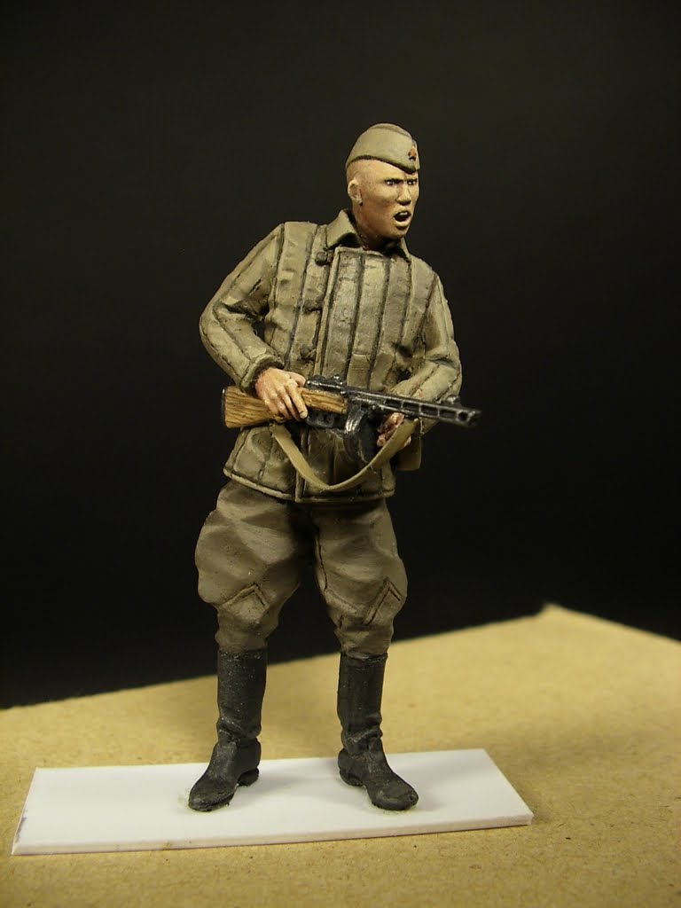 Soviet Siberian Trooper, Berlin, 1945 | planetFigure | Miniatures
