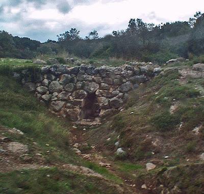 The New Antiquarian: Mycenaean Bridge at Kazarma