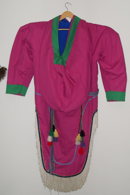 Northern Mama: Amauti -- The Arctic Baby Sling!