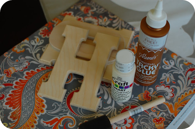 33 Shades of Green: Easy Decorative Letters