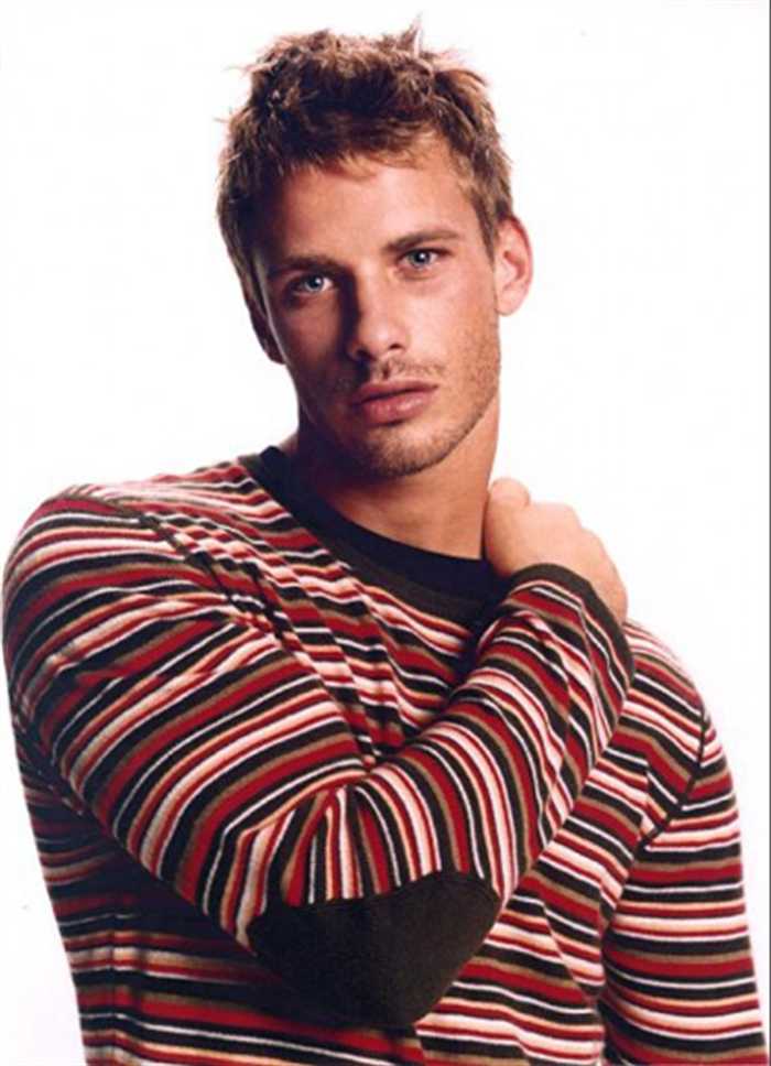 Bare Males that Excite Me: Andrew Stetson