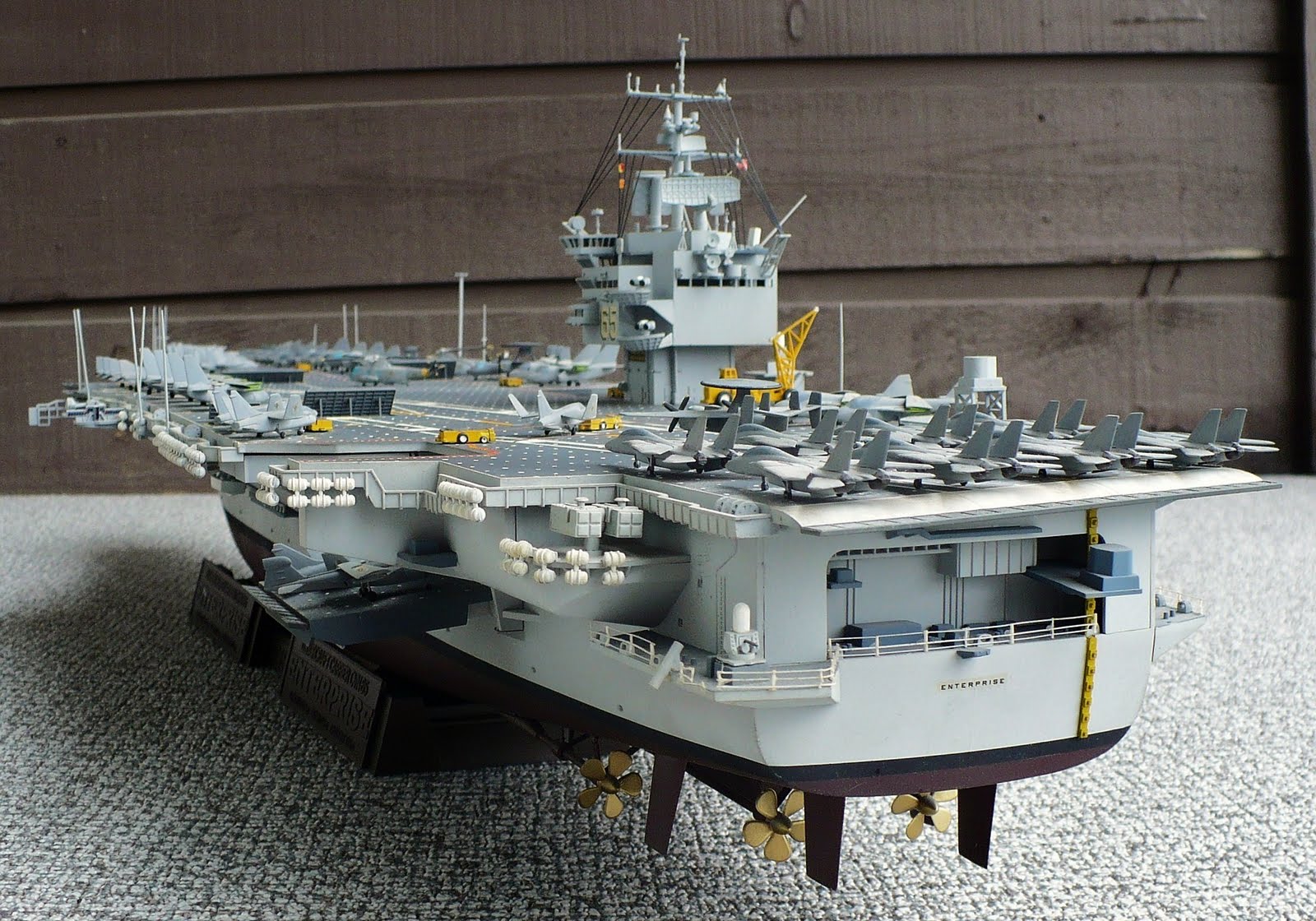 The Great Canadian Model Builders Web Page!: CVN 65