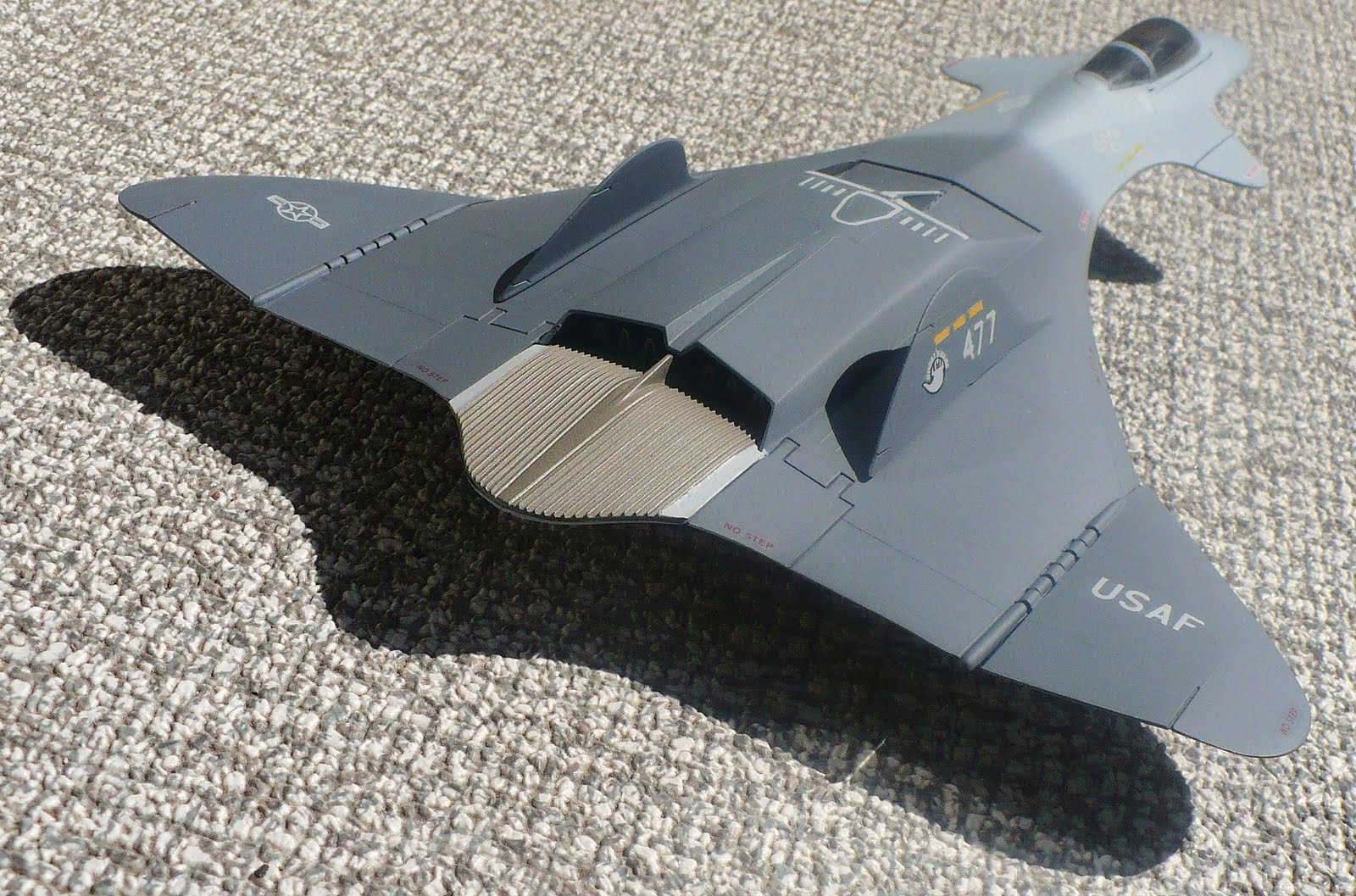 The Great Canadian Model Builders Web Page!: Specter