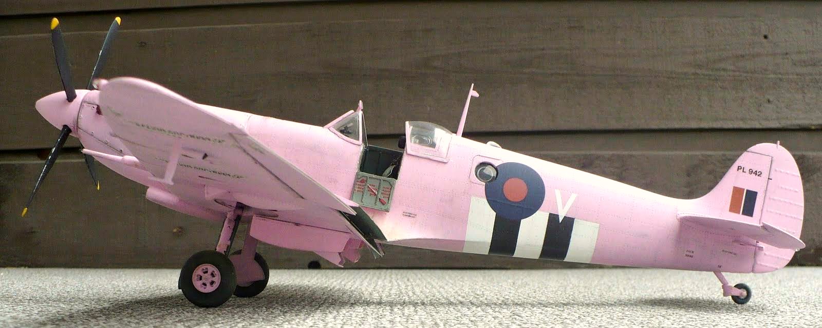 The Great Canadian Model Builders Web Page!: Oh by the way which one's ...