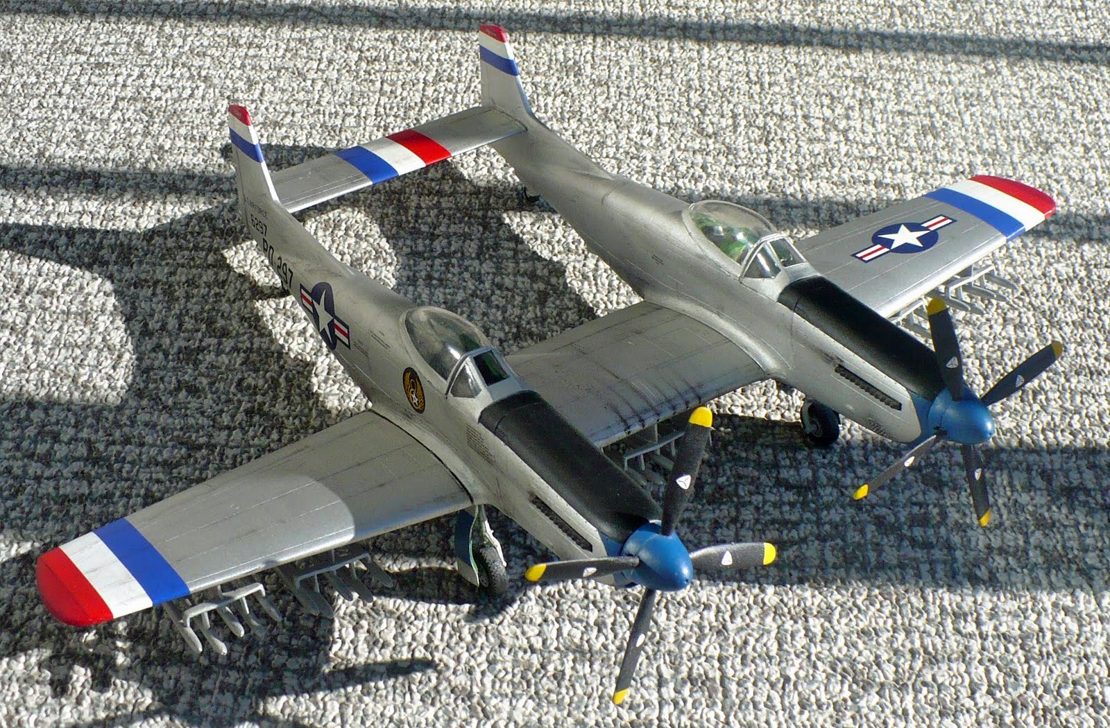 The Great Canadian Model Builders Web Page!: Twin Mustang