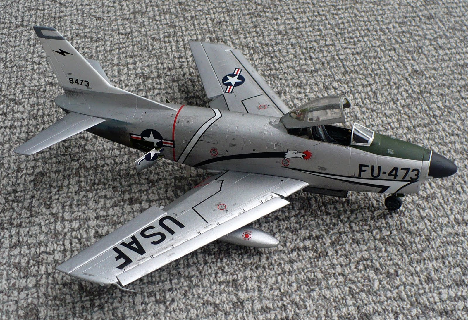 The Great Canadian Model Builders Web Page!: Sabre Dog