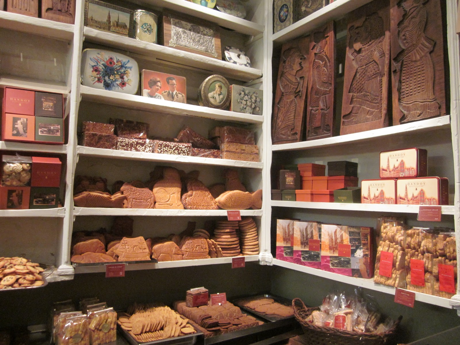 The Borboleta ... fluttering about: Dandoy Biscuits