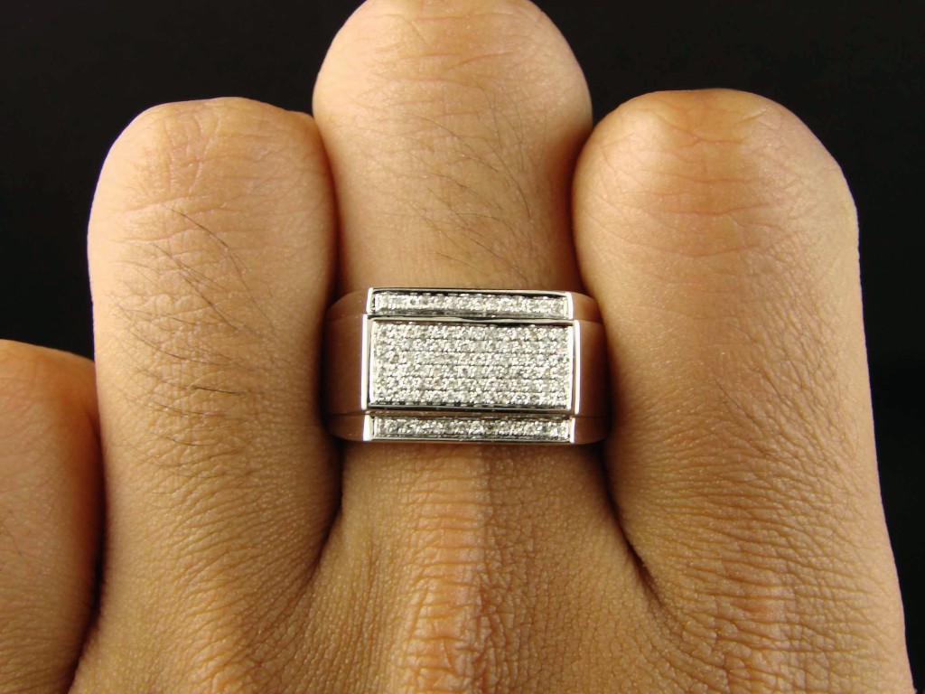 new_york_jewels: 10K MENS BIG FACE PINKY SI DIAMOND DIAMOND RING .55 CT
