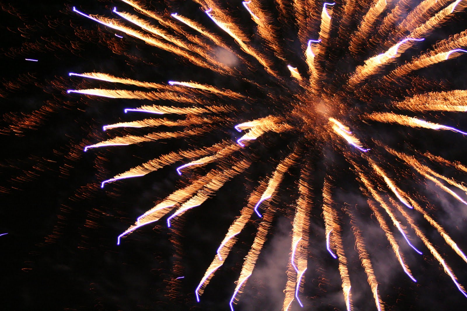 nomadacinad: Saskatoon's Fireworks Festival