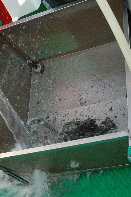 Les poissons: Van Veen grab sampler