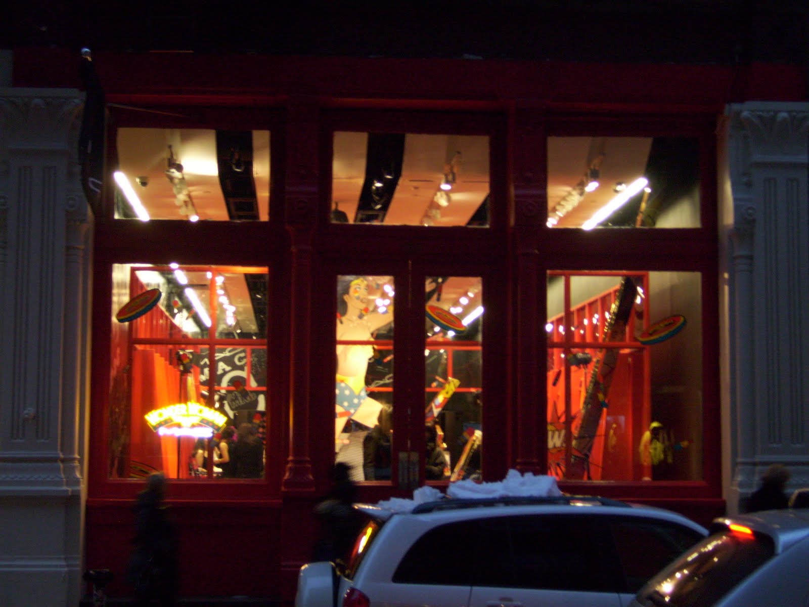 Lacroix the Beauty Blog: MAC Soho Wonderwoman Pop-up shop