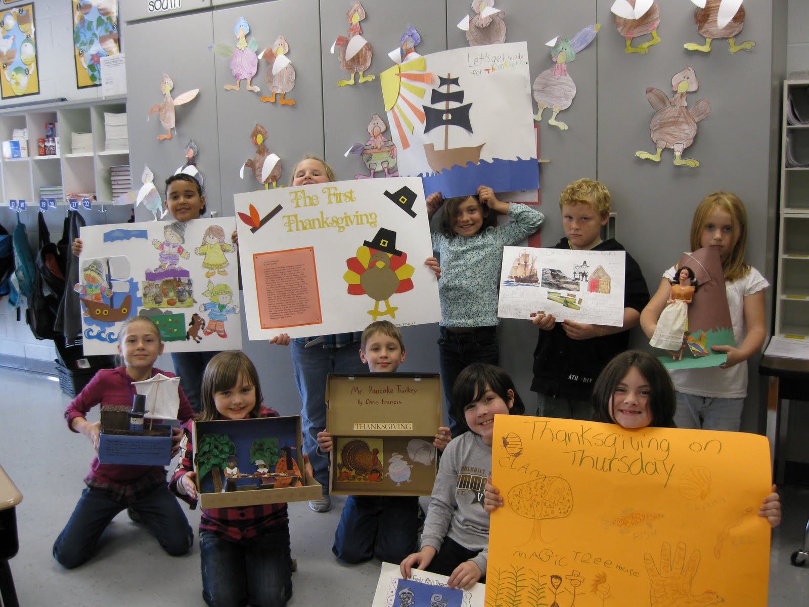 Having a HOOT!: Thanksgiving Book Reports