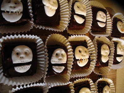 Parsley Park: Morbid chocolate skull cakes