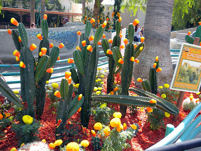 My little cottage in the making: CANDY CORN ACRES